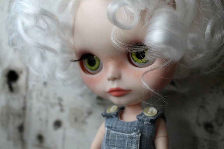 Custom Blythe Doll #12: Ellie AdorablyMini Custom Blythe Doll Artist